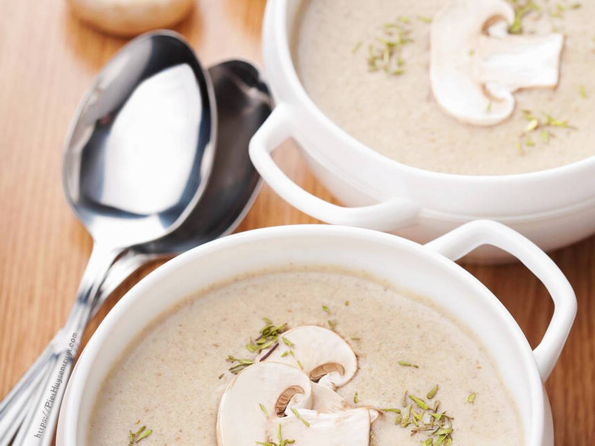 Champignonsoep maken – makkelijk, wit & vol champignons (Piet Huysentruyt)
